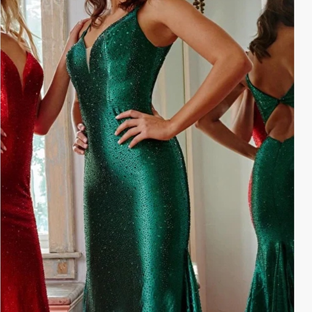 Jovani Emerald Green Prom Gown With Green Rhinestones… - Gem